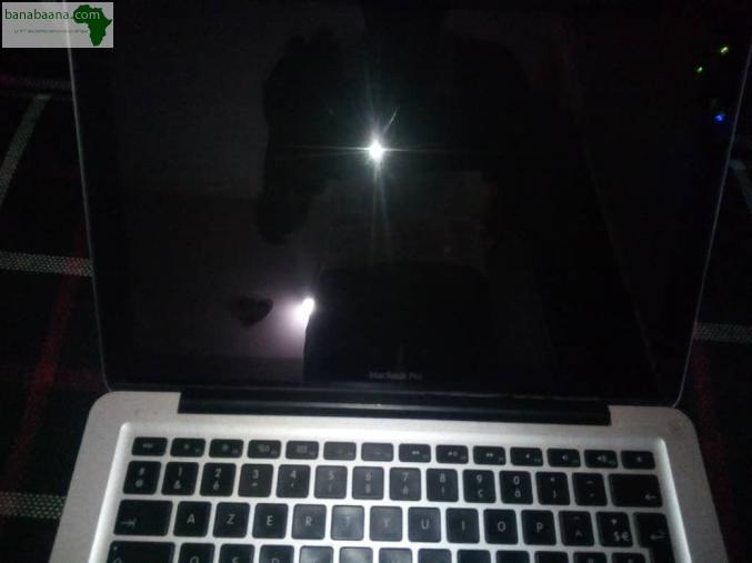 Ordinateurs portables MACBOOK PRO CORE I5 ANNÉE 2001 Abidjan - Banabaana