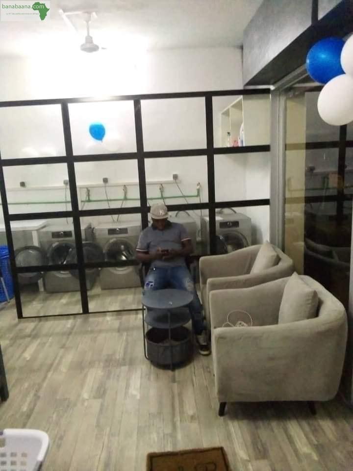 Prestations de services INSTALLATION DE PRESSING OU LAVERIE PRO Abidjan - Banabaana